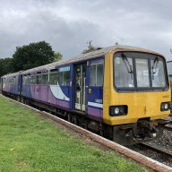 Broken down train between Charing Cross and Partick 21/10/2025 | RailUK ...